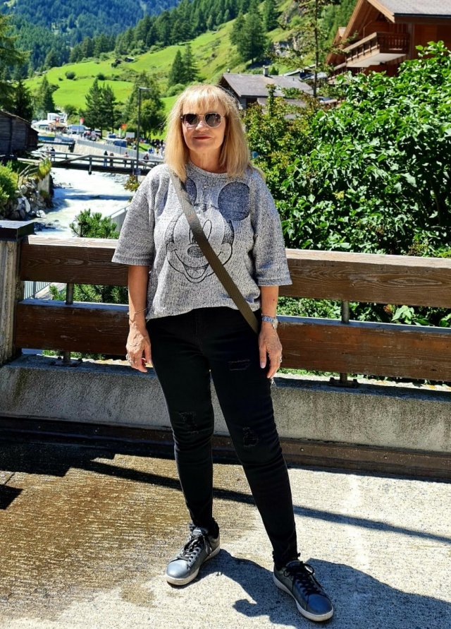 חמדה, 60, חולון - "date50plus"