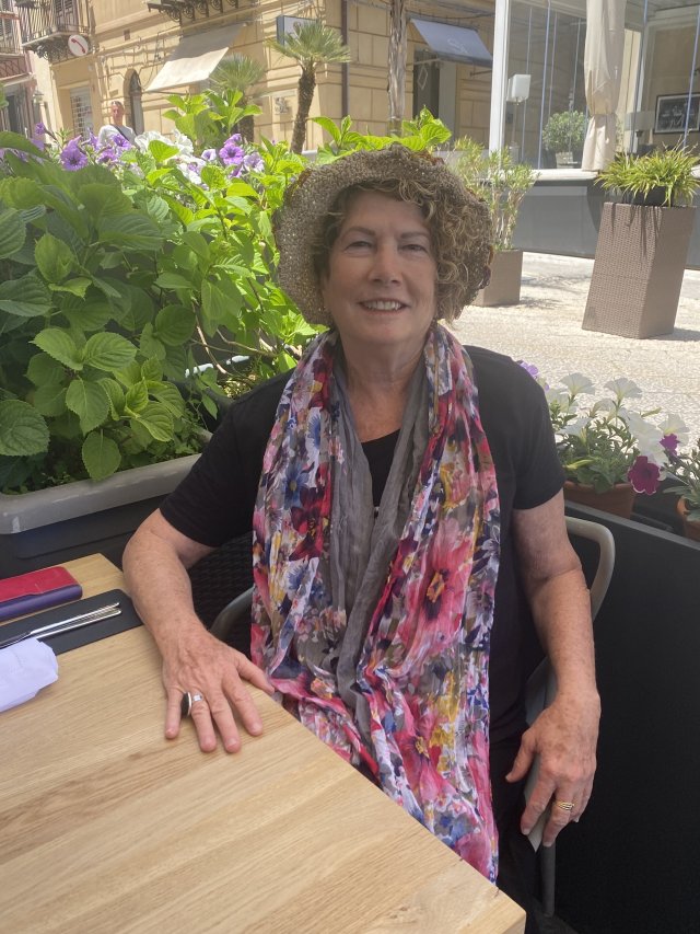 שרה, 74, ראשון לציון - "date50plus"