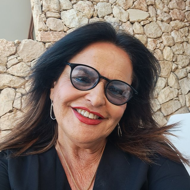 אנדריאה, 66, רמת השרון - "date50plus"