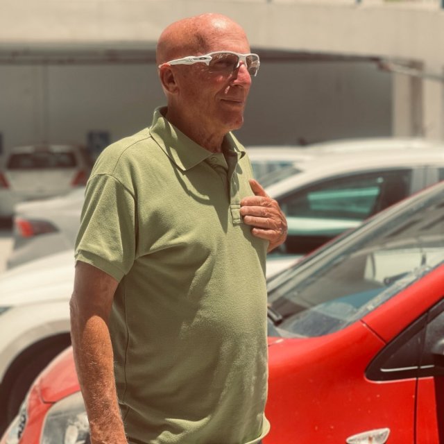 רוני, 77, תל אביב - "date50plus"