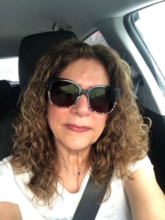 רות, 67, רמת השרון - "date50plus"