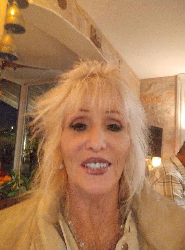 ליאורה הדר, 64, תל אביב - "date50plus"