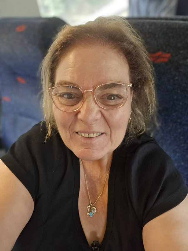 חוה, 67, תל אביב - "date50plus"