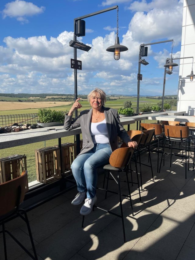 ולנטינה, 73, מיגדל העמק - "date50plus"