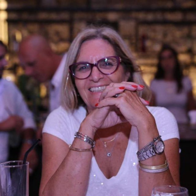 ורדית, 74, תל אביב - "date50plus"