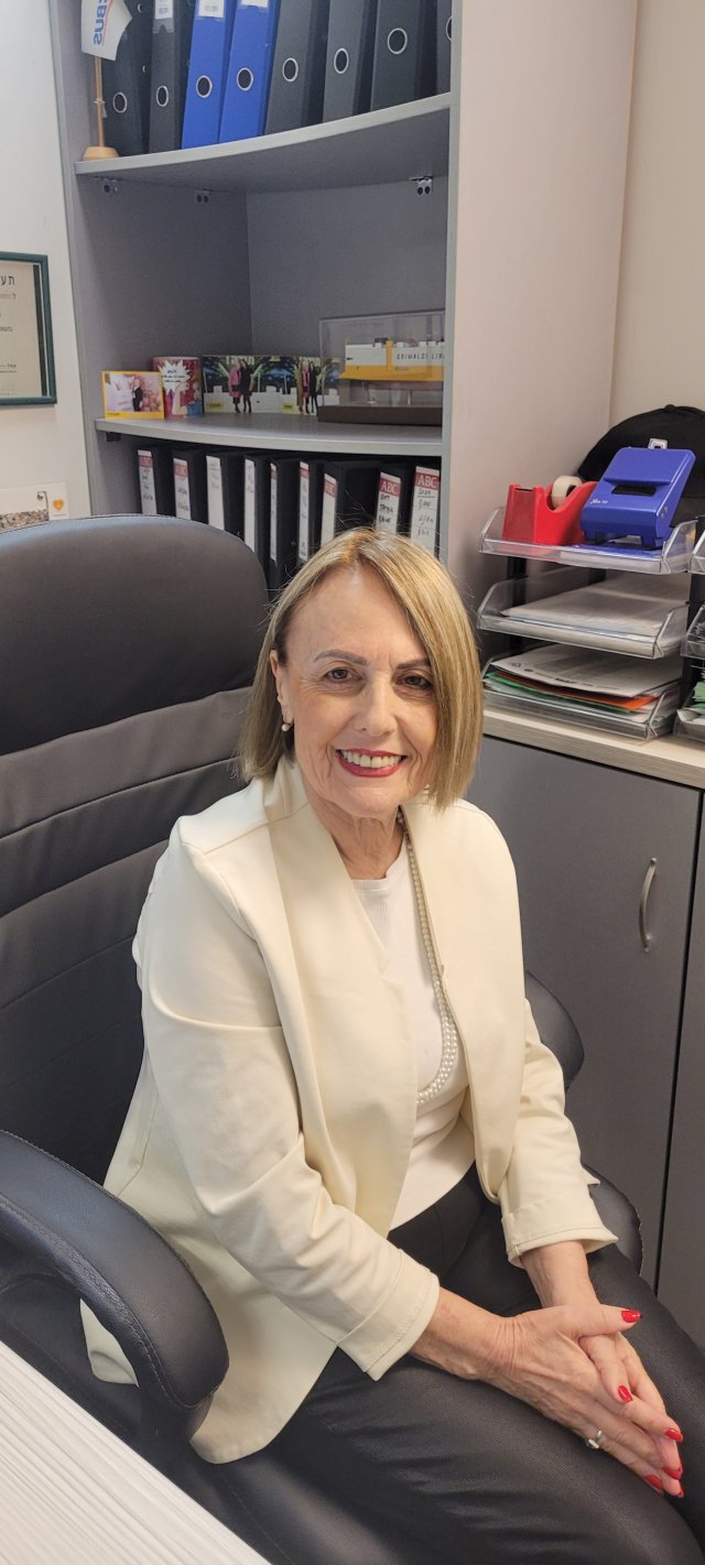 רוזה, 71, רחובות - "date50plus"