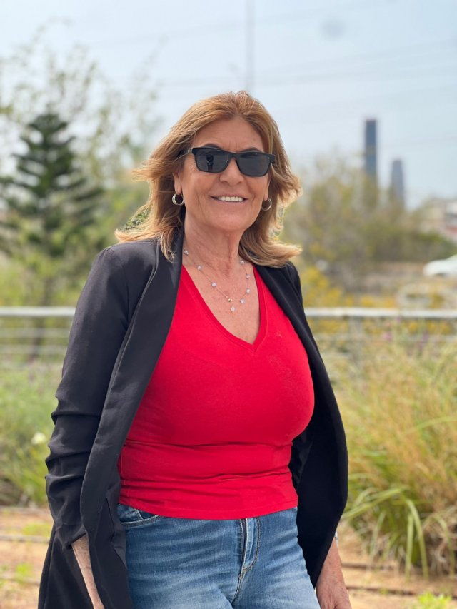 לין, 62, ראש העין - "date50plus"