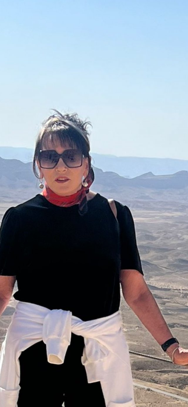 יהודית, 75, תל אביב - "date50plus"