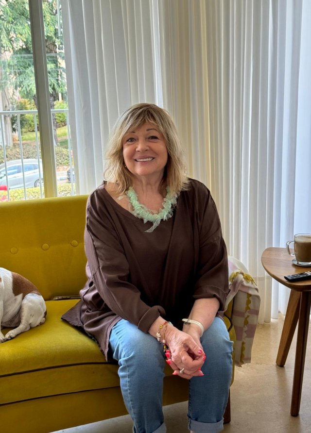 יולי, 77, תל אביב - "date50plus"