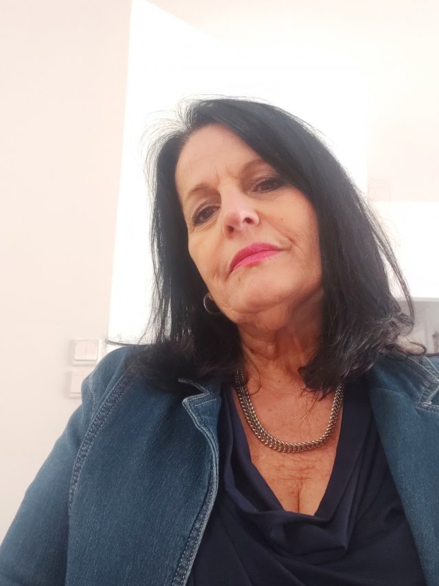 לבנה, 71, הרצליה - "date50plus"