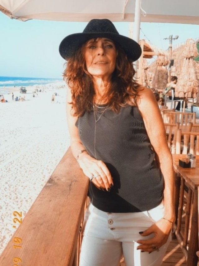 יפה, 62, חולון - "date50plus"