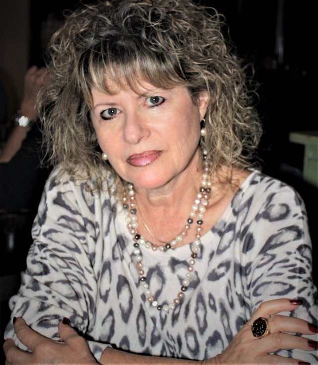 ג'ני, 69, כפר סבא - "date50plus"