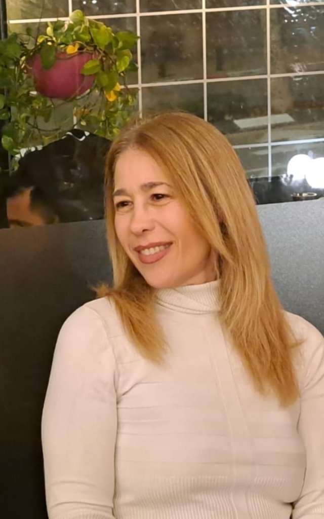 הילה, 52, תל אביב - "date50plus"