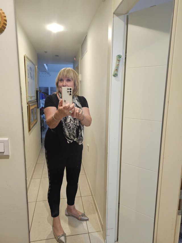 אירית, 72, הוד השרון - "date50plus"