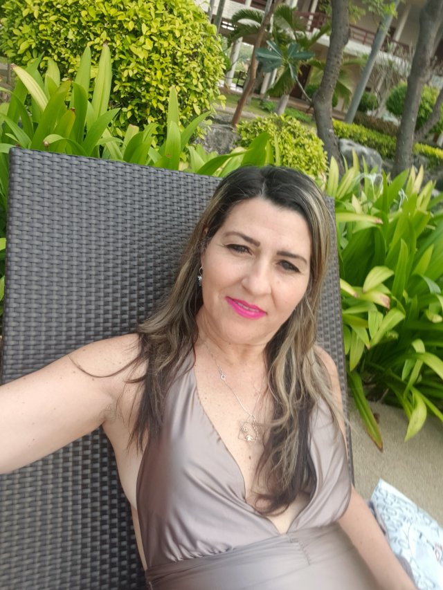 איריס, 58, תל אביב - "date50plus"