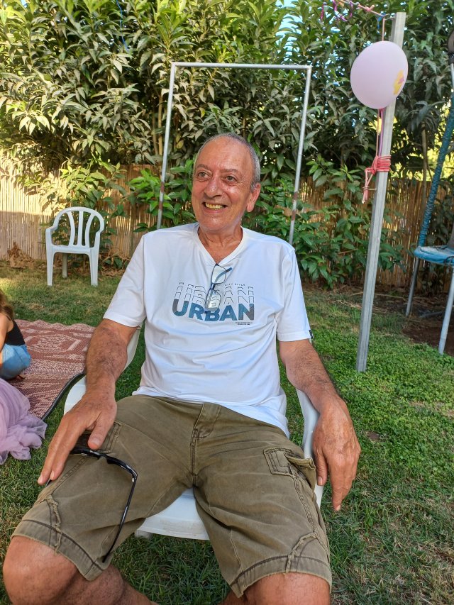 אבי, 70, רעננה - "date50plus"