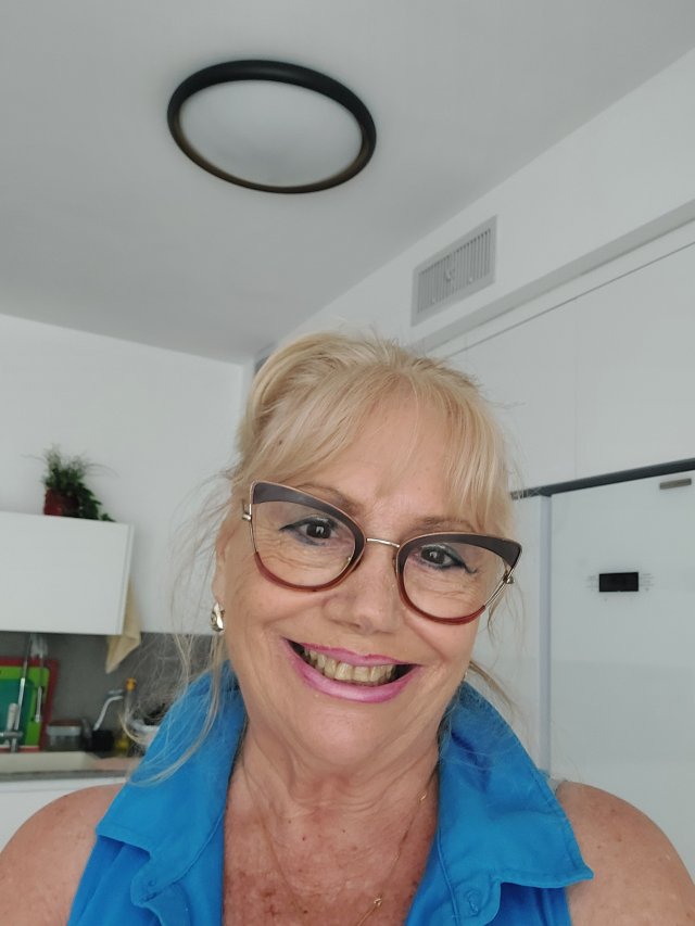 סילבי, 72, חולון - "date50plus"