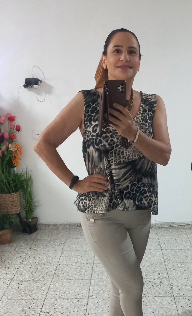 אניטה, 64, חולון - "date50plus"