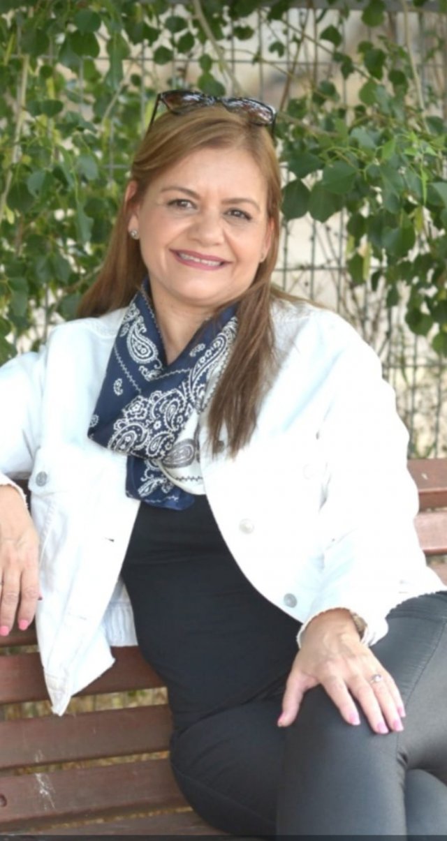 הדר, 56, תל אביב - "date50plus"