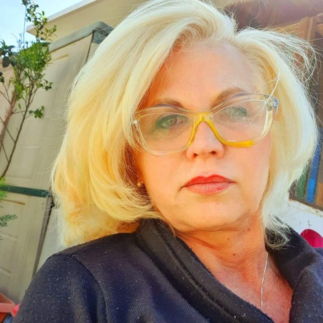 אליסיה, 66, תל אביב - "date50plus"